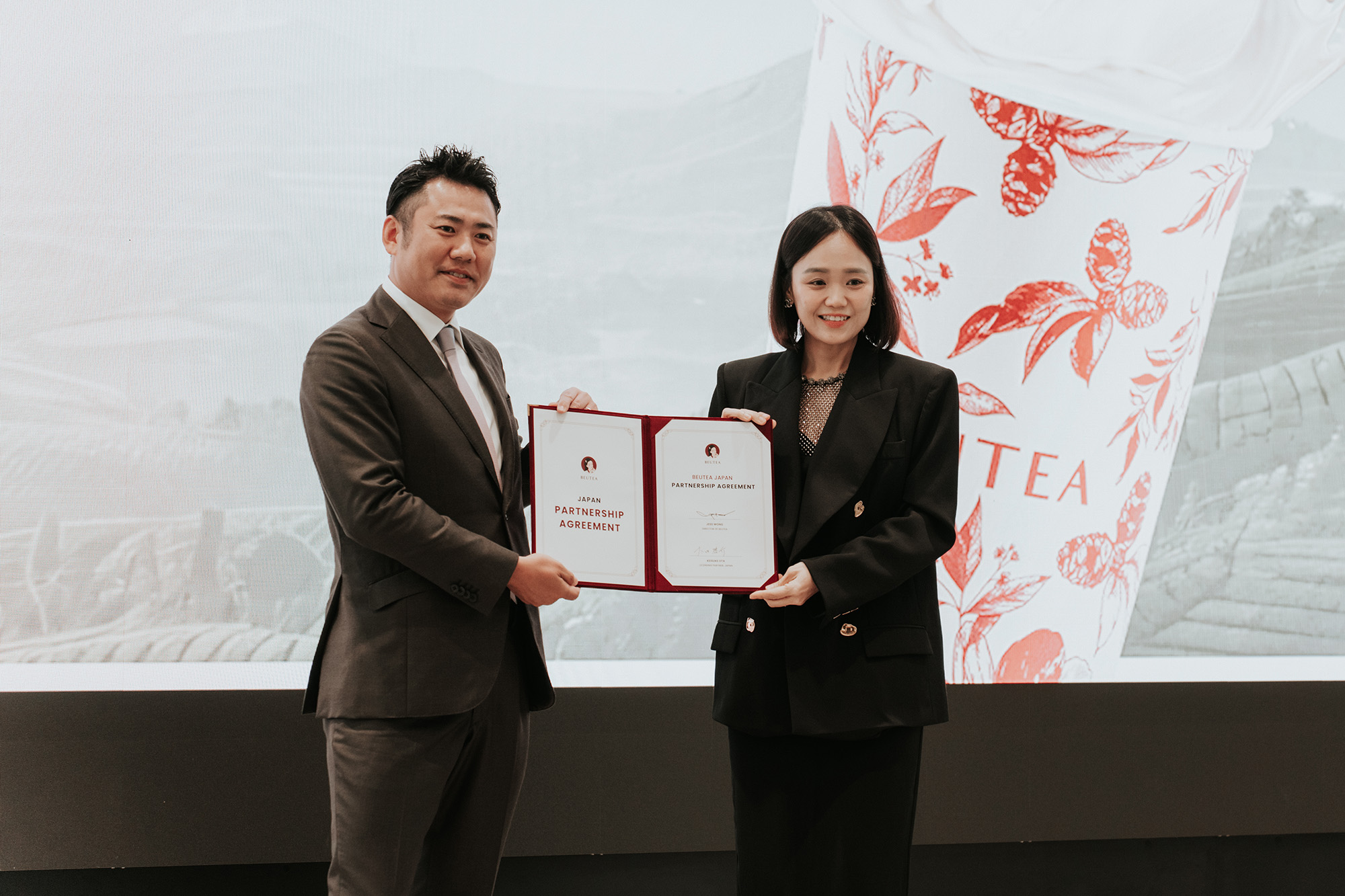 BEUTEA Sets ASEAN Record for Most Jasmine Grape Tea Sold in One Year ...