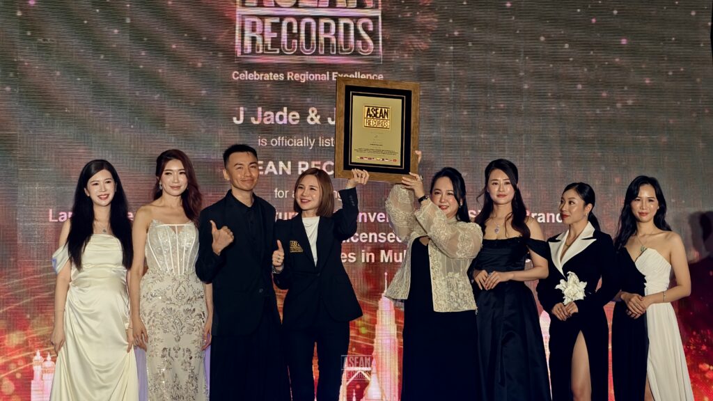 J Jade & Jewel Officially Recognised by ASEAN Records for Largest ...