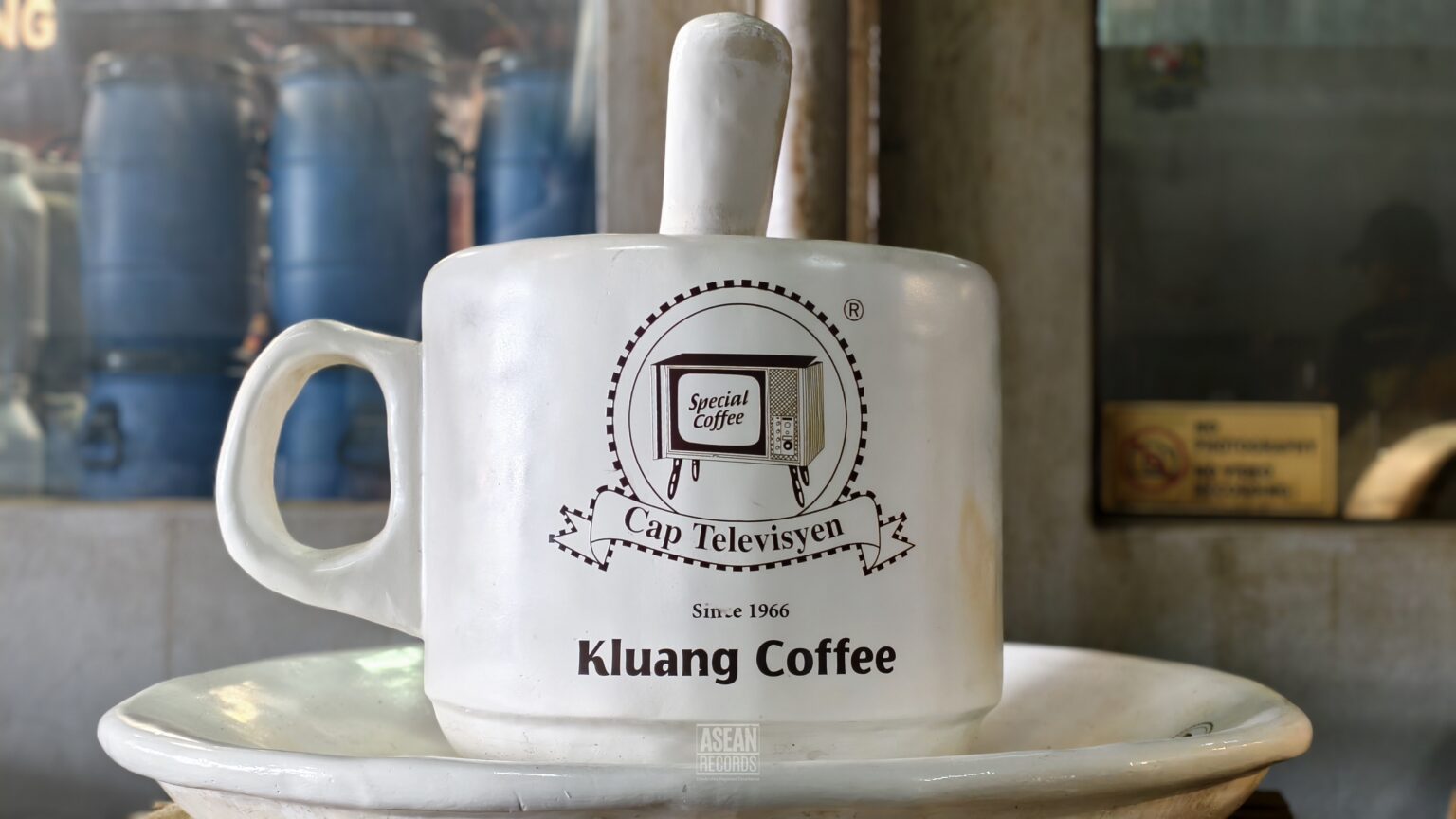 Kluang TV Coffee Recognised by ASEAN Records for Becoming the Most ...
