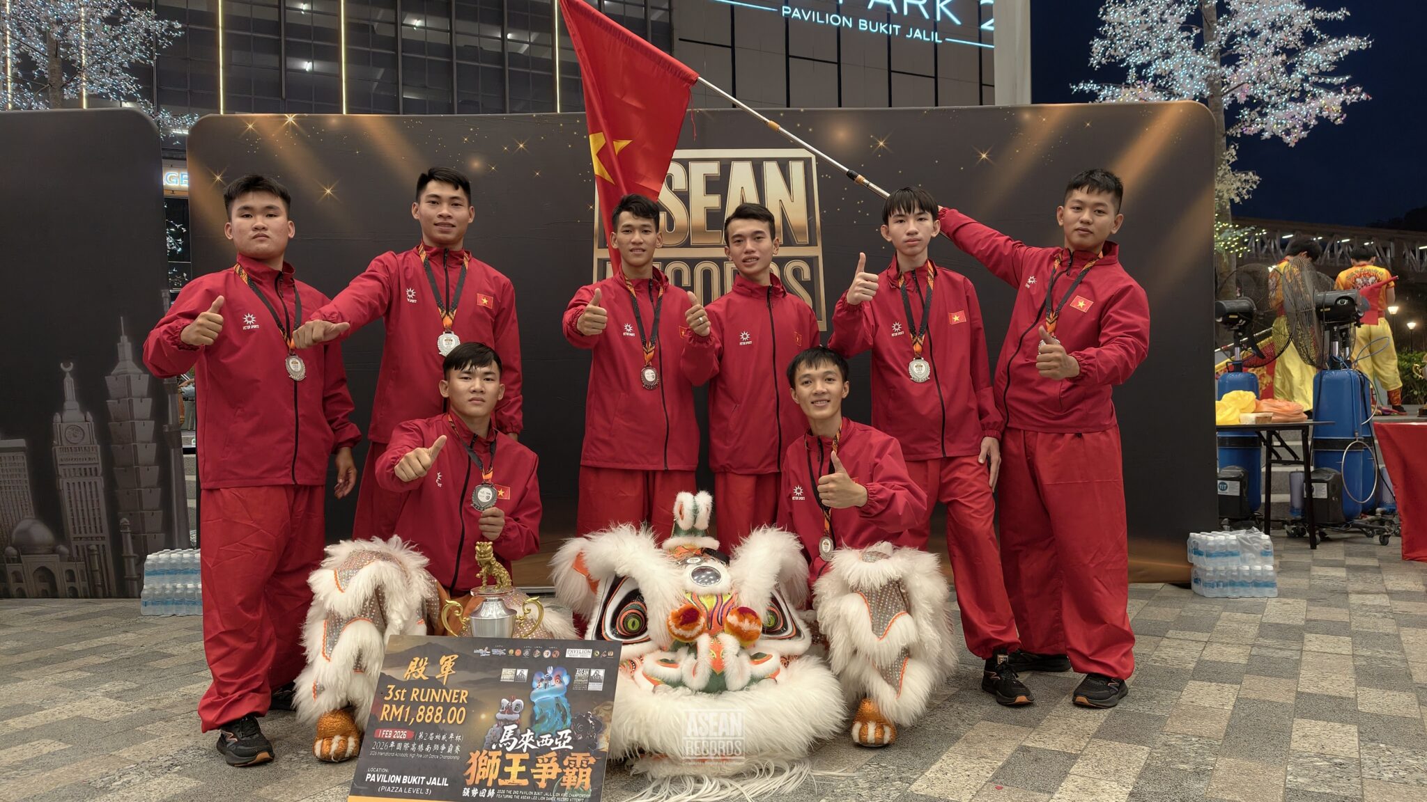 Persatuan Tarian Naga Dan Singa Zhong Wai Recognised by ASEAN Records ...